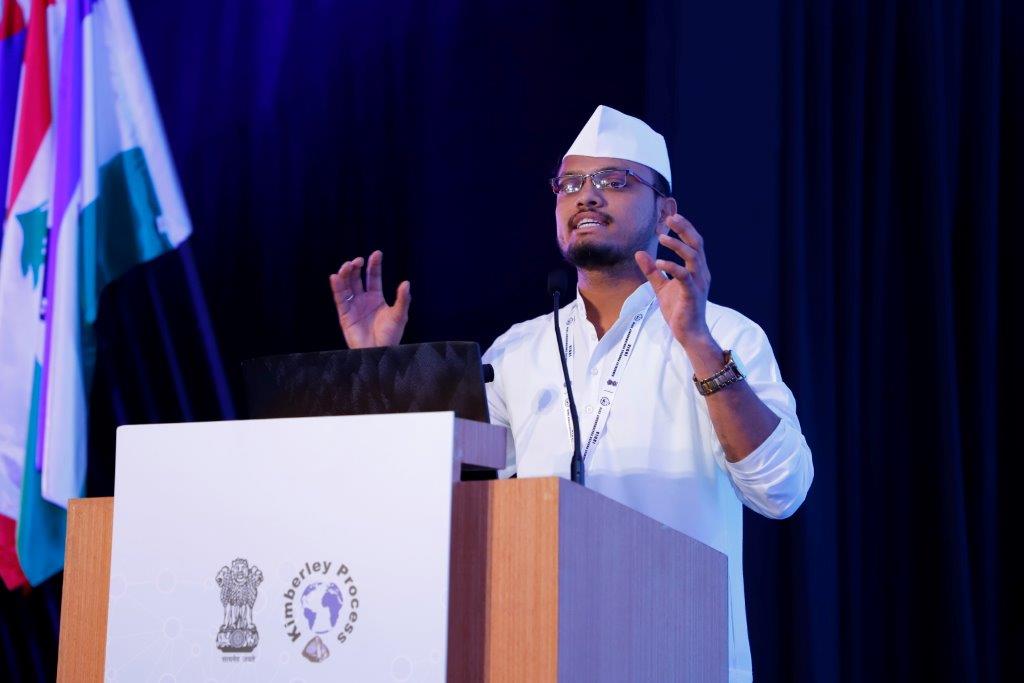 Mumbai Dabbawala &Angadiya speaks at the international forum - NewZNew