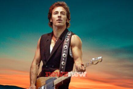 American singer-songwriter and guitarist Bruce Springsteen Net Worth ...